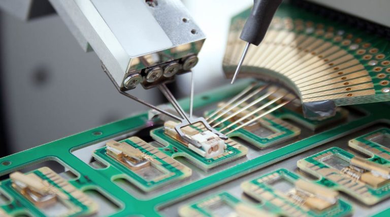 Photonics assembly and testing – From Lab to Fab – ficonTEC Service