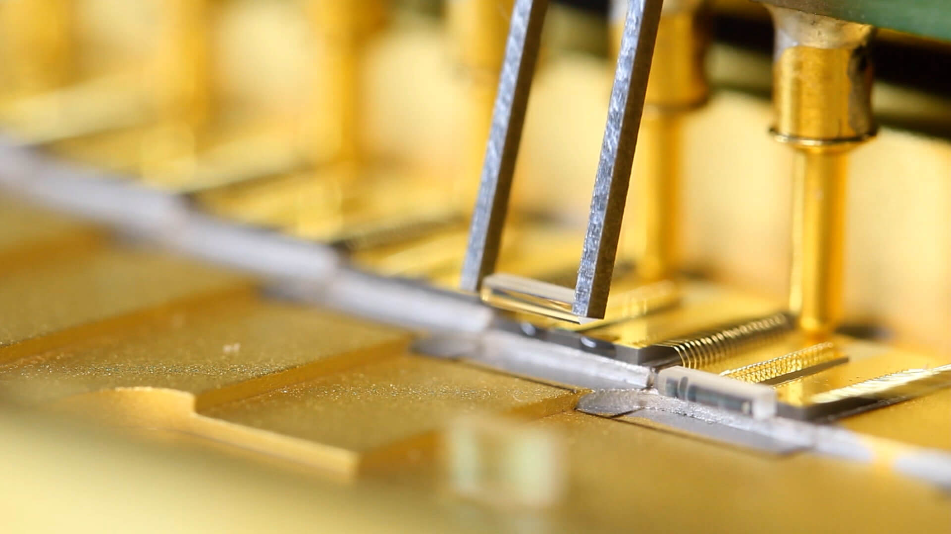 Photonics assembly and testing – From Lab to Fab – ficonTEC Service